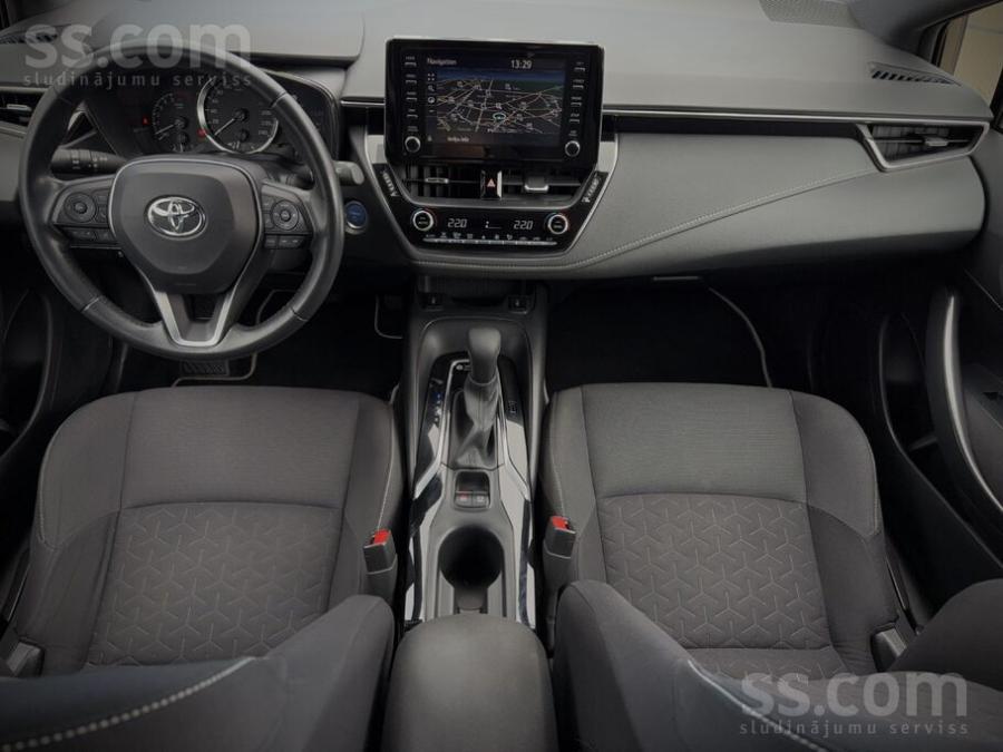Brown Toyota Corolla 2022 in Riga, with an engine capacity of 1.80 L and mileage of 146 thousand km for 16900 €, photo 10 on AUTOMOTO.COM.LV