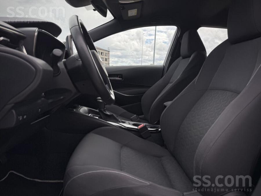 Brown Toyota Corolla 2022 in Riga, with an engine capacity of 1.80 L and mileage of 146 thousand km for 16900 €, photo 11 on AUTOMOTO.COM.LV
