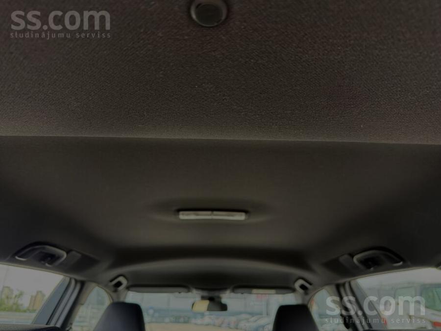 Brown Toyota Corolla 2022 in Riga, with an engine capacity of 1.80 L and mileage of 146 thousand km for 16900 €, photo 25 on AUTOMOTO.COM.LV
