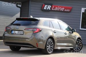 Brown Toyota Corolla 2022 in Tukums, with an engine capacity of 1.80 L and mileage of 179 thousand km for 17300 €, photo 4 on AUTOMOTO.COM.LV