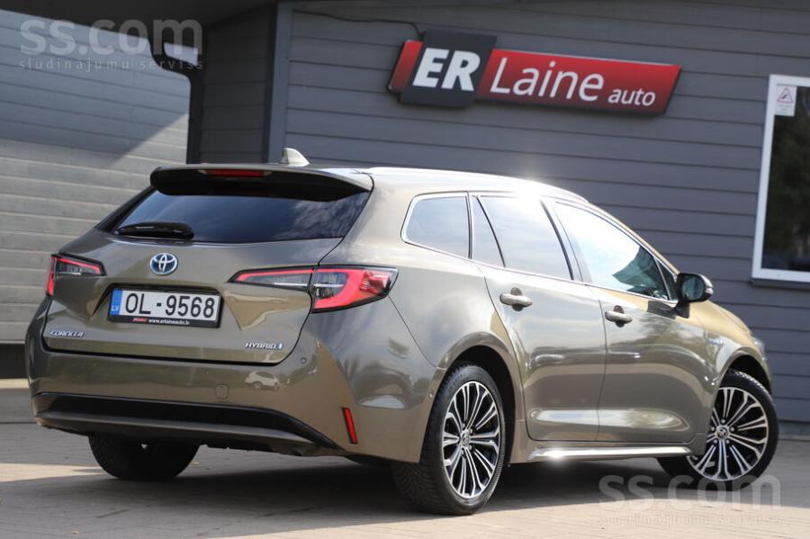 Brown Toyota Corolla 2022 in Tukums, with an engine capacity of 1.80 L and mileage of 179 thousand km for 17300 €, photo 4 on AUTOMOTO.COM.LV