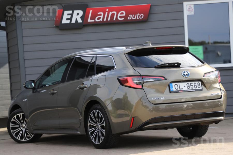 Brown Toyota Corolla 2022 in Tukums, with an engine capacity of 1.80 L and mileage of 179 thousand km for 17300 €, photo 5 on AUTOMOTO.COM.LV