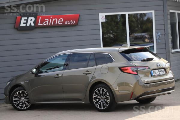 Brown Toyota Corolla 2022 in Tukums, with an engine capacity of 1.80 L and mileage of 179 thousand km for 17300 €, photo 7 on AUTOMOTO.COM.LV