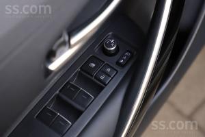 Brown Toyota Corolla 2022 in Tukums, with an engine capacity of 1.80 L and mileage of 179 thousand km for 17300 €, photo 15 on AUTOMOTO.COM.LV