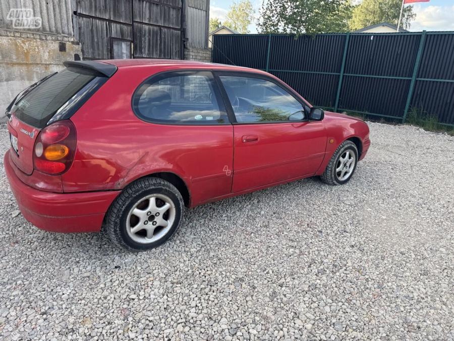 Toyota Corolla 1999 in Vilnius, with an engine capacity of 1.30 L and mileage of 223 thousand km for 480 €, photo 5 on AUTOMOTO.COM.LV
