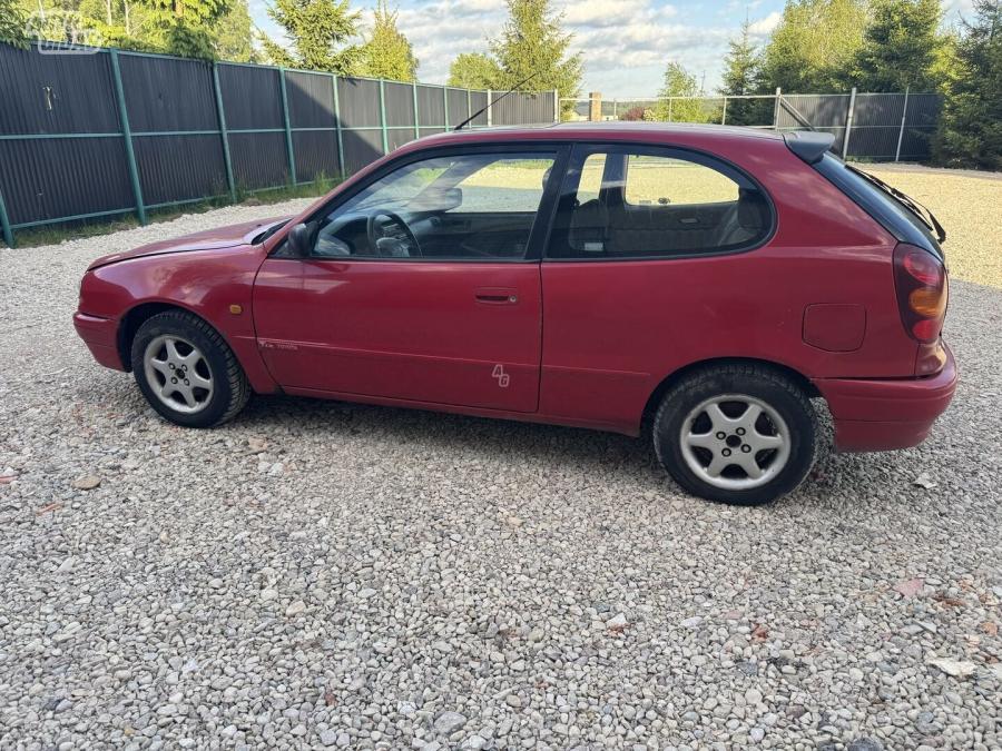 Toyota Corolla 1999 in Vilnius, with an engine capacity of 1.30 L and mileage of 223 thousand km for 480 €, photo 8 on AUTOMOTO.COM.LV