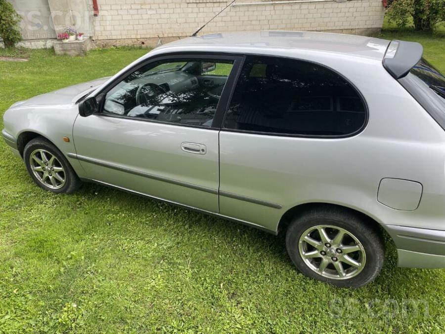 Toyota Corolla 2000 in Valmiera, with an engine capacity of 1.40 L and mileage of 171 thousand km for 1500 €, photo 1 on AUTOMOTO.COM.LV