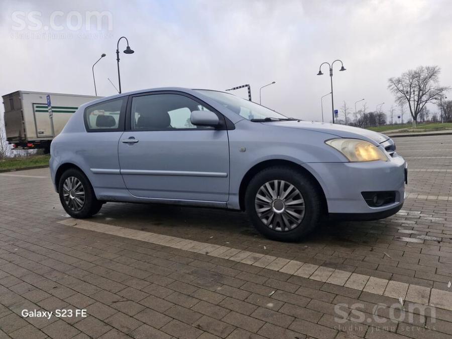 Toyota Corolla 2005 Daugavpils, ar dzinēja tilpumu 1.40 L un nobraukumu 220 tūkst. km par 2400 €, foto 1 vietnē AUTOMOTO.COM.LV