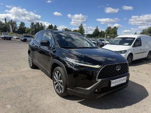 Melns Toyota Corolla Cross 2023 Panevēža, ar dzinēja tilpumu 1.99 L un nobraukumu 135 tūkst. km par 26500 €, foto 3 vietnē AUTOMOTO.COM.LV