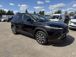 Melns Toyota Corolla Cross 2023 Panevēža, ar dzinēja tilpumu 1.99 L un nobraukumu 135 tūkst. km par 26500 €, foto 4 vietnē AUTOMOTO.COM.LV