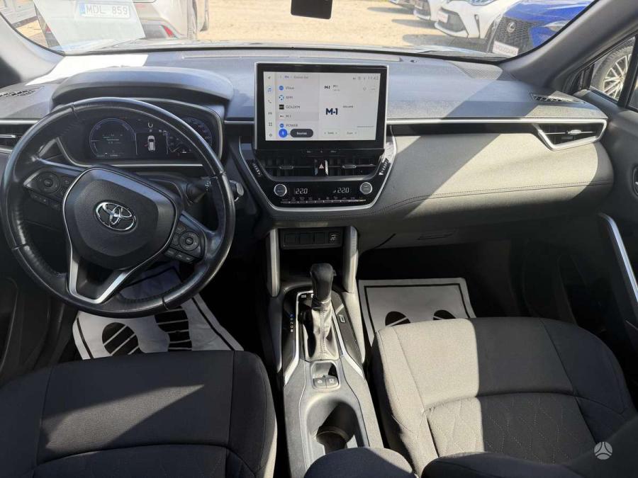 Melns Toyota Corolla Cross 2023 Panevēža, ar dzinēja tilpumu 1.99 L un nobraukumu 135 tūkst. km par 26500 €, foto 9 vietnē AUTOMOTO.COM.LV