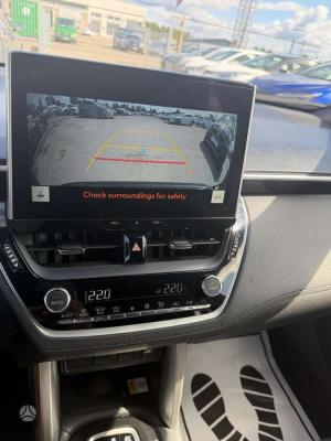 Melns Toyota Corolla Cross 2023 Panevēža, ar dzinēja tilpumu 1.99 L un nobraukumu 135 tūkst. km par 26500 €, foto 18 vietnē AUTOMOTO.COM.LV