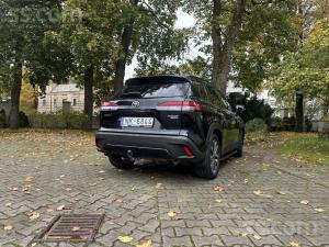 Melns Toyota Corolla Cross 2023 Rīga, ar dzinēja tilpumu 2.00 L un nobraukumu 61 tūkst. km par 31000 €, foto 5 vietnē AUTOMOTO.COM.LV