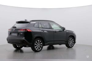 Melns Toyota Corolla Cross 2024 Viļņa, ar dzinēja tilpumu 1.99 L un nobraukumu 59 tūkst. km par 37900 €, foto 2 vietnē AUTOMOTO.COM.LV