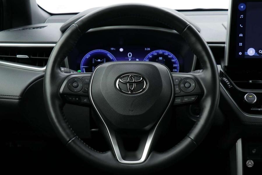 Melns Toyota Corolla Cross 2024 Viļņa, ar dzinēja tilpumu 1.99 L un nobraukumu 59 tūkst. km par 37900 €, foto 12 vietnē AUTOMOTO.COM.LV