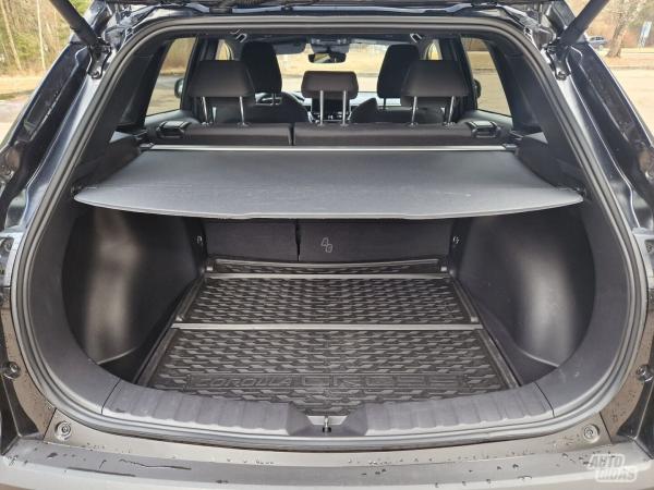 Melns Toyota Corolla Cross 2024 Viļņa, ar dzinēja tilpumu 1.80 L un nobraukumu 14 tūkst. km par 29500 €, foto 11 vietnē AUTOMOTO.COM.LV