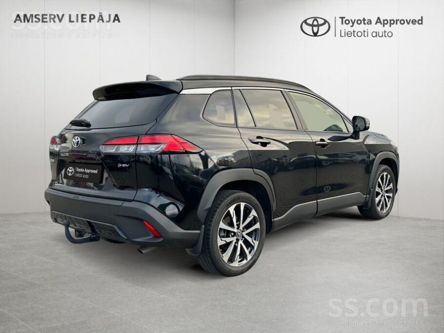 Melns Toyota Corolla Cross 2024 Liepāja, ar dzinēja tilpumu 2.00 L un nobraukumu 37 tūkst. km par 33800 €, foto 7 vietnē AUTOMOTO.COM.LV