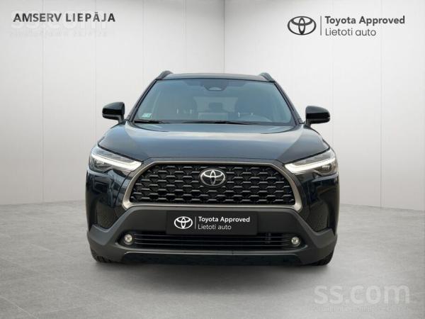 Melns Toyota Corolla Cross 2024 Liepāja, ar dzinēja tilpumu 2.00 L un nobraukumu 37 tūkst. km par 33800 €, foto 7 vietnē AUTOMOTO.COM.LV