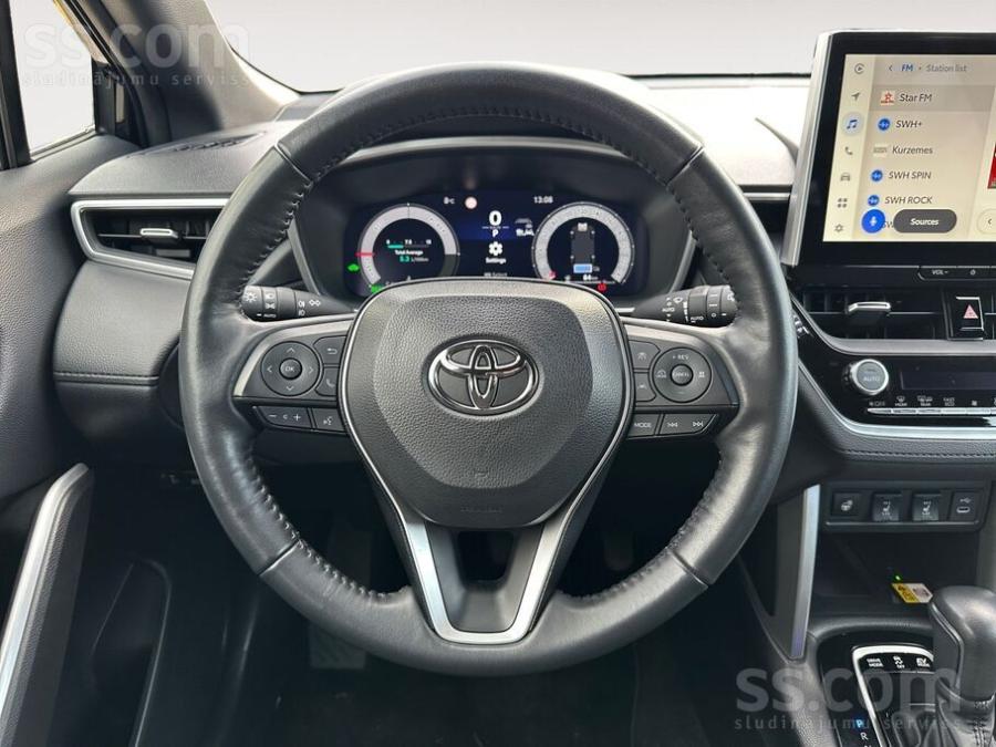 Melns Toyota Corolla Cross 2024 Liepāja, ar dzinēja tilpumu 2.00 L un nobraukumu 37 tūkst. km par 33800 €, foto 12 vietnē AUTOMOTO.COM.LV