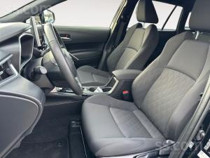 Melns Toyota Corolla Cross 2024 Liepāja, ar dzinēja tilpumu 2.00 L un nobraukumu 37 tūkst. km par 33800 €, foto 18 vietnē AUTOMOTO.COM.LV