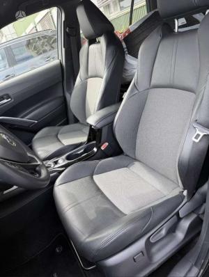 Черный Тойота Corolla Cross 2024 в Клайпеда, объемом двигателя 1.99 л и пробегом 61 тыс. км за 30500 €, фото 7 на AUTOMOTO.COM.LV