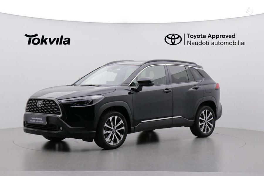 Melns Toyota Corolla Cross 2025 Viļņa, ar dzinēja tilpumu 1.80 L un nobraukumu 31 tūkst. km par 32700 €, foto 1 vietnē AUTOMOTO.COM.LV