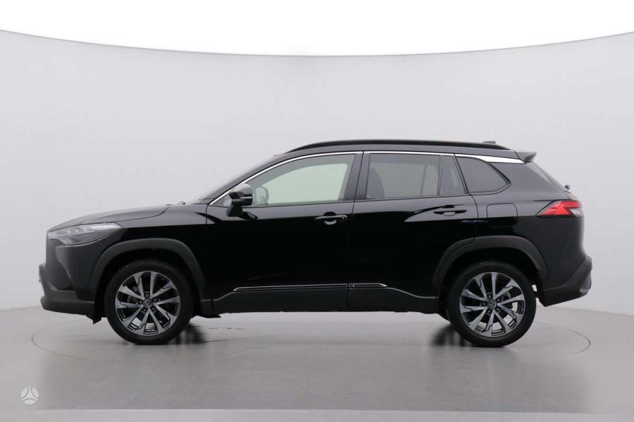 Melns Toyota Corolla Cross 2025 Viļņa, ar dzinēja tilpumu 1.80 L un nobraukumu 31 tūkst. km par 32700 €, foto 5 vietnē AUTOMOTO.COM.LV