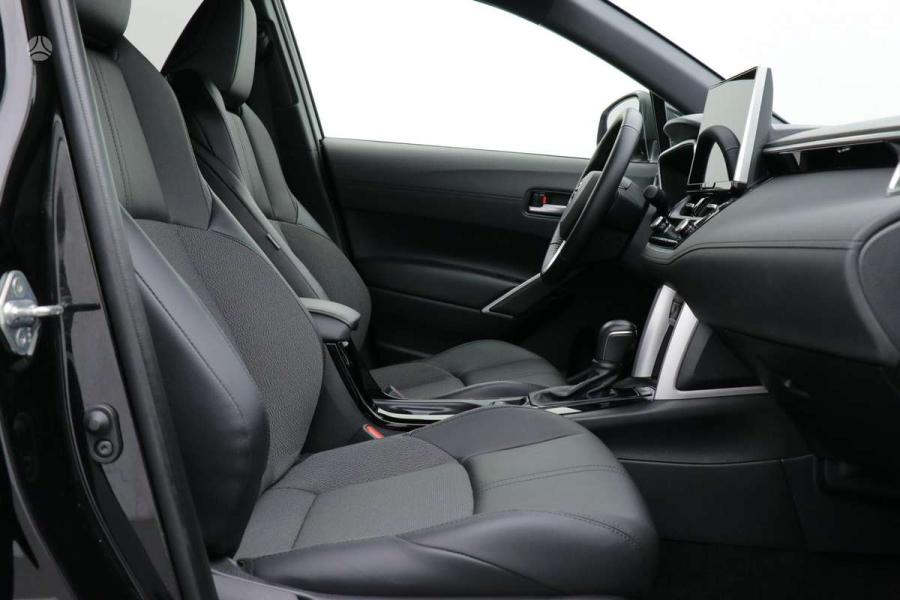 Melns Toyota Corolla Cross 2025 Viļņa, ar dzinēja tilpumu 1.80 L un nobraukumu 31 tūkst. km par 32700 €, foto 10 vietnē AUTOMOTO.COM.LV