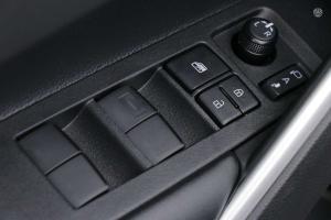 Melns Toyota Corolla Cross 2025 Viļņa, ar dzinēja tilpumu 1.80 L un nobraukumu 31 tūkst. km par 32700 €, foto 25 vietnē AUTOMOTO.COM.LV