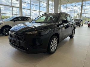Черный Тойота Corolla Cross 2026 в Паневежис, объемом двигателя 1.80 л и пробегом 0 тыс. км за 33490 €, фото  на AUTOMOTO.COM.LV