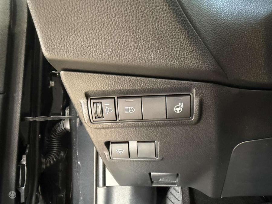 Melns Toyota Corolla Cross 2026 Panevēža, ar dzinēja tilpumu 1.80 L un nobraukumu 0 tūkst. km par 33490 €, foto 9 vietnē AUTOMOTO.COM.LV