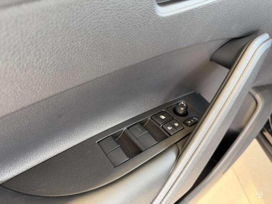 Melns Toyota Corolla Cross 2026 Panevēža, ar dzinēja tilpumu 1.80 L un nobraukumu 0 tūkst. km par 33490 €, foto 10 vietnē AUTOMOTO.COM.LV