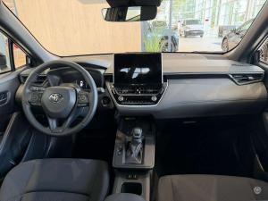 Melns Toyota Corolla Cross 2026 Panevēža, ar dzinēja tilpumu 1.80 L un nobraukumu 0 tūkst. km par 33490 €, foto 16 vietnē AUTOMOTO.COM.LV