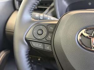 Melns Toyota Corolla Cross 2026 Panevēža, ar dzinēja tilpumu 1.80 L un nobraukumu 0 tūkst. km par 33490 €, foto 18 vietnē AUTOMOTO.COM.LV