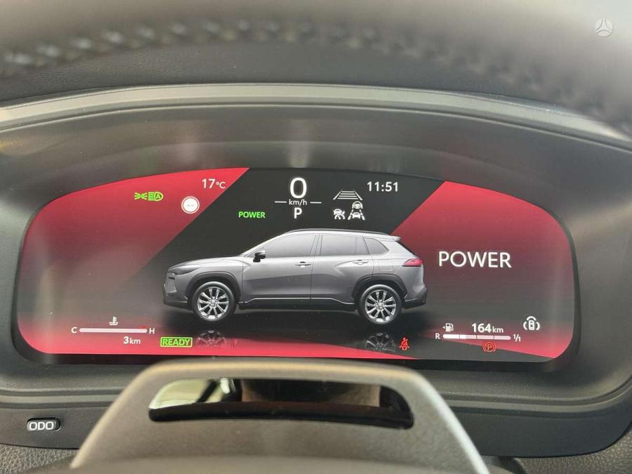 Melns Toyota Corolla Cross 2026 Panevēža, ar dzinēja tilpumu 1.80 L un nobraukumu 0 tūkst. km par 33490 €, foto 25 vietnē AUTOMOTO.COM.LV