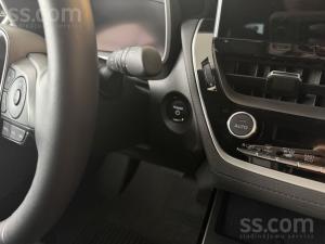 Black Toyota Corolla Cross 2026 in Riga, with an engine capacity of 1.80 L and mileage of 25 thousand km for 31500 €, photo 25 on AUTOMOTO.COM.LV