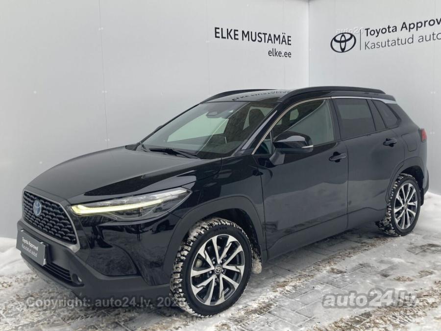 Черный Тойота Corolla Cross 2022 в Таллин, объемом двигателя 1.99 л и пробегом 40 тыс. км за 29495 €, фото 1 на AUTOMOTO.COM.LV