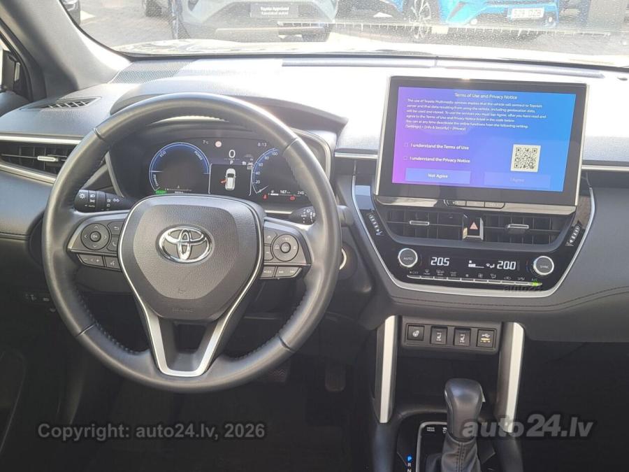 Черный Тойота Corolla Cross 2023 в Таллин, объемом двигателя 1.99 л и пробегом 25 тыс. км за 36995 €, фото 8 на AUTOMOTO.COM.LV