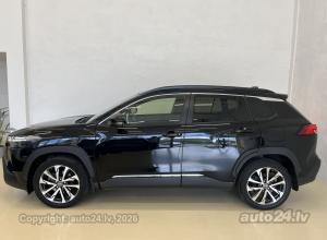 Черный Тойота Corolla Cross 2023 в Раквере, объемом двигателя 1.99 л и пробегом 44 тыс. км за 30990 €, фото 4 на AUTOMOTO.COM.LV