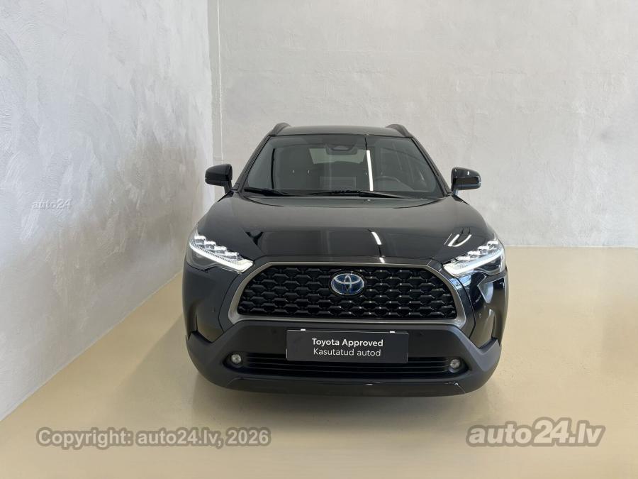Черный Тойота Corolla Cross 2023 в Раквере, объемом двигателя 1.99 л и пробегом 44 тыс. км за 30990 €, фото 5 на AUTOMOTO.COM.LV