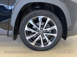 Черный Тойота Corolla Cross 2023 в Раквере, объемом двигателя 1.99 л и пробегом 44 тыс. км за 30990 €, фото 15 на AUTOMOTO.COM.LV