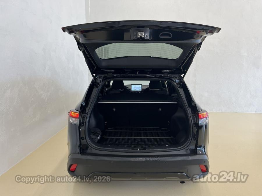 Черный Тойота Corolla Cross 2023 в Раквере, объемом двигателя 1.99 л и пробегом 44 тыс. км за 30990 €, фото 16 на AUTOMOTO.COM.LV