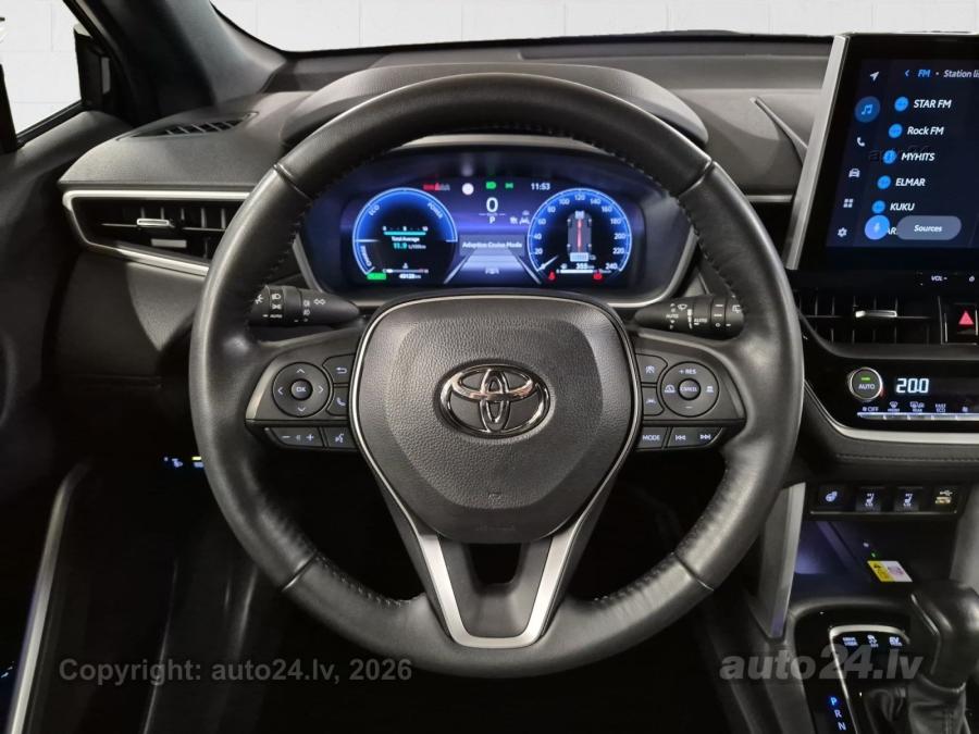 Черный Тойота Corolla Cross 2023 в Таллин, объемом двигателя 1.80 л и пробегом 40 тыс. км за 29490 €, фото 13 на AUTOMOTO.COM.LV