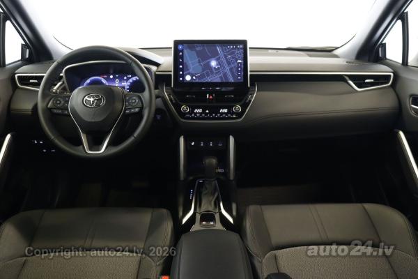 Черный Тойота Corolla Cross 2024 в Таллин, объемом двигателя 1.99 л и пробегом 10 тыс. км за 36500 €, фото 8 на AUTOMOTO.COM.LV