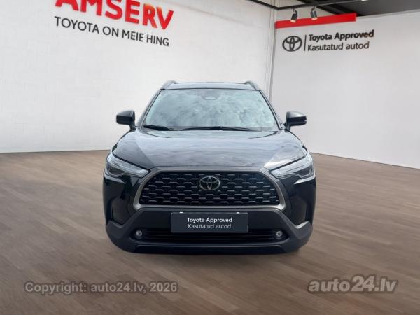 Black Toyota Corolla Cross 2024 in Paide, with an engine capacity of 1.80 L and mileage of 61 thousand km for 30990 €, photo 5 on AUTOMOTO.COM.LV