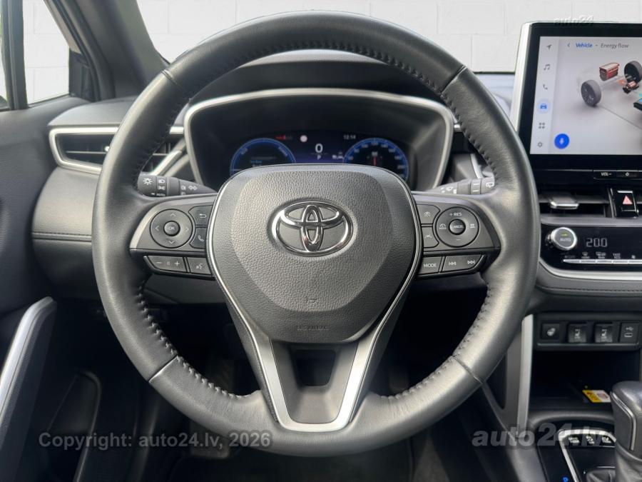 Черный Тойота Corolla Cross 2024 в Пайде, объемом двигателя 1.80 л и пробегом 61 тыс. км за 30990 €, фото 13 на AUTOMOTO.COM.LV