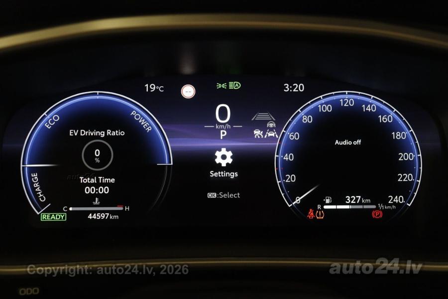 Black Toyota Corolla Cross 2024 in Tallinn, with an engine capacity of 1.99 L and mileage of 45 thousand km for 34900 €, photo 14 on AUTOMOTO.COM.LV