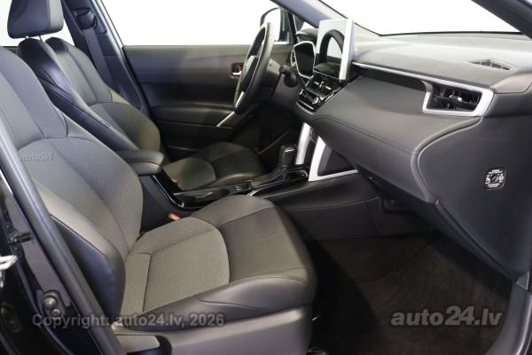 Черный Тойота Corolla Cross 2024 в Таллин, объемом двигателя 1.99 л и пробегом 56 тыс. км за 33700 €, фото 6 на AUTOMOTO.COM.LV