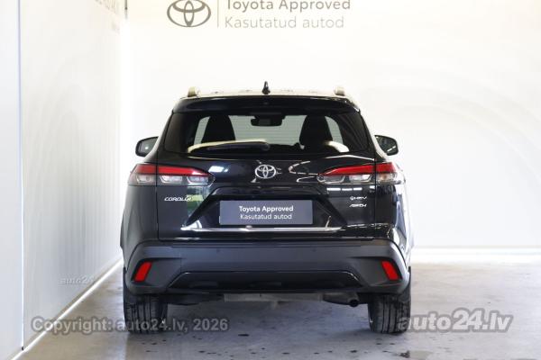 Черный Тойота Corolla Cross 2024 в Таллин, объемом двигателя 1.99 л и пробегом 56 тыс. км за 33700 €, фото 4 на AUTOMOTO.COM.LV