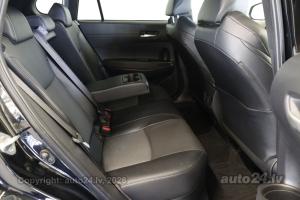 Melns Toyota Corolla Cross 2024 Tallina, ar dzinēja tilpumu 1.99 L un nobraukumu 56 tūkst. km par 33700 €, foto 8 vietnē AUTOMOTO.COM.LV